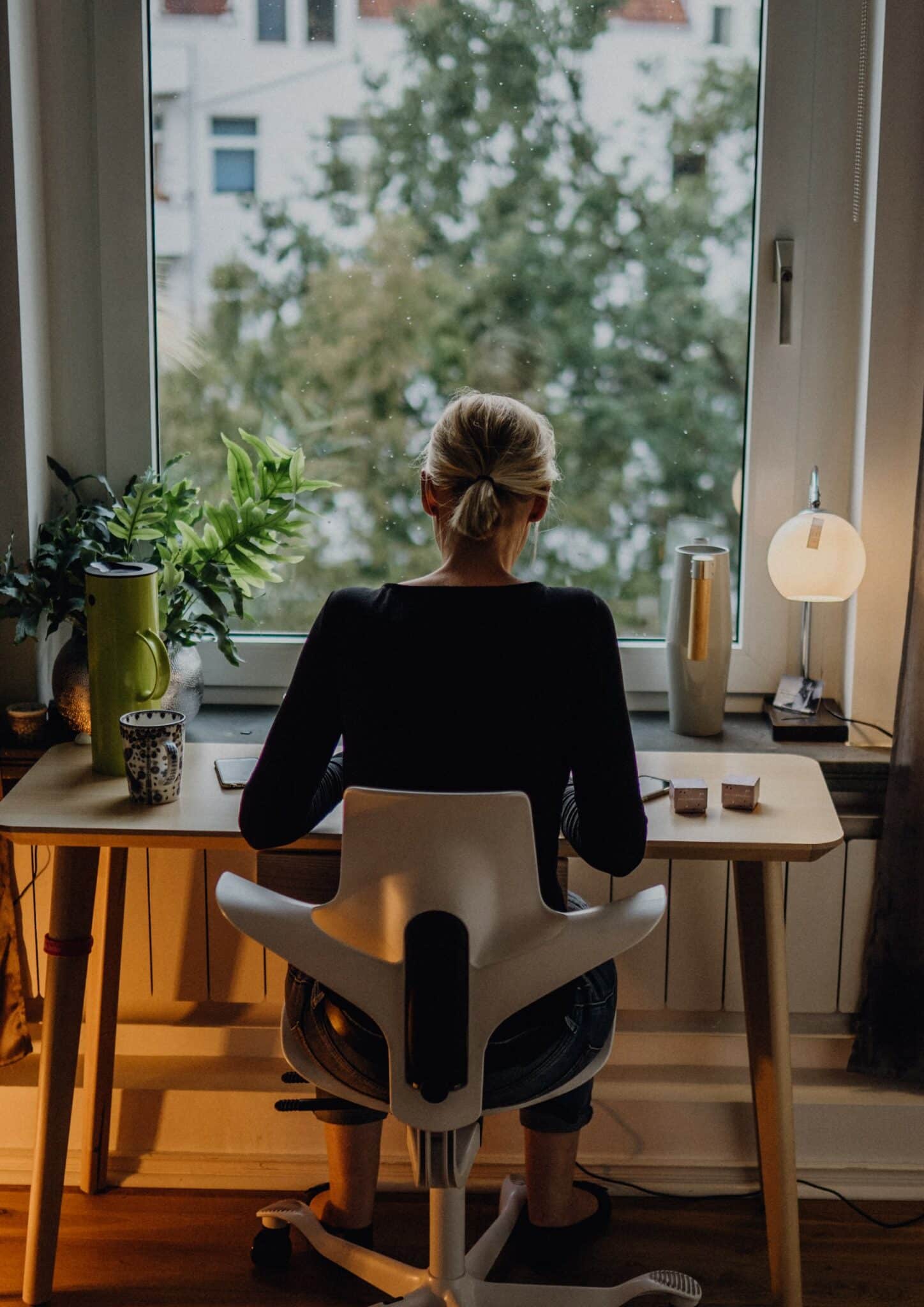 IoT Building Technology - Enticing Staff Back to the Workplace